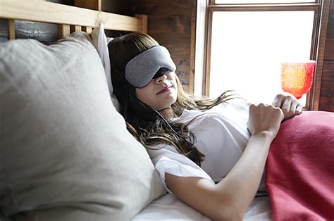 ホットアイマスクで寝るデメリット3つ｜つけっぱなしは目に悪い？ Youandme
