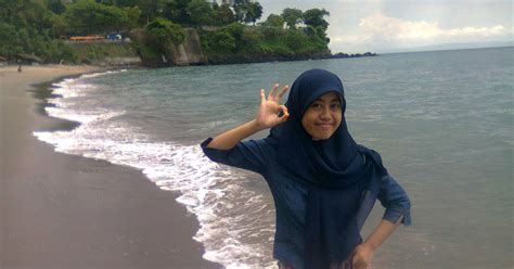 Love Is Beautiful A Babe Part Of Lombok Island