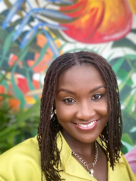 Smiley Model Picture Smiley