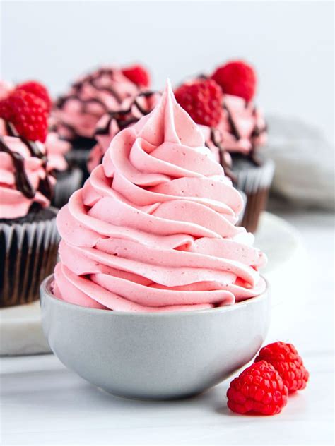 Raspberry Buttercream Frosting Cake Me Home Tonight