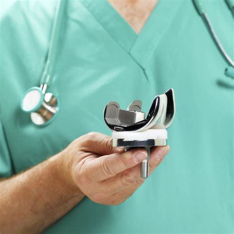 Knee Replacement Surgeon In Pune