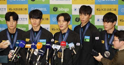 현장연결 수영 황금세대 세계선수권 역대 최고성적으로 귀국