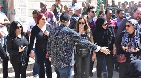 بالصور نجوم الفن يشيعون طلعت زكريا موقع 24