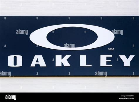 Oakley Logo