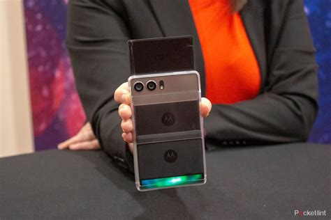 Motorola Rizr Rollable Concept Phone First Look Making Foldables Look Boring