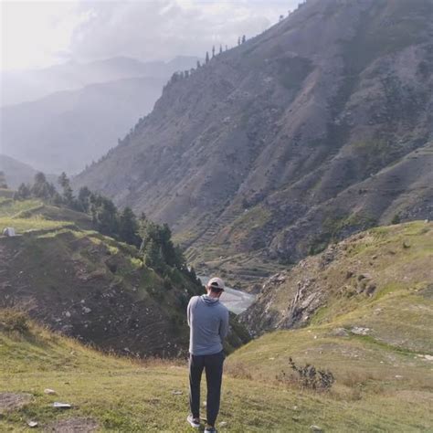 Hamza Usman Zkyhame • Threads Say More