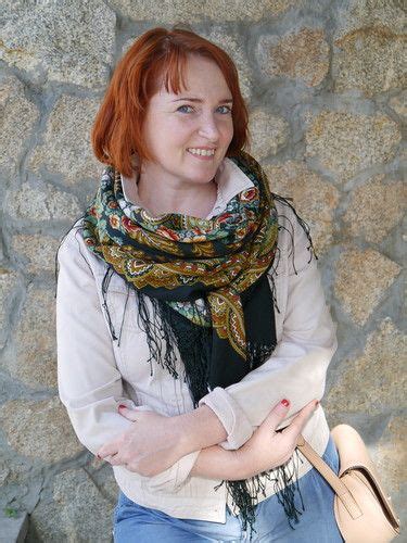 Лето в Павлове павловопосадская шаль | Fashion, Scarf, Accessories