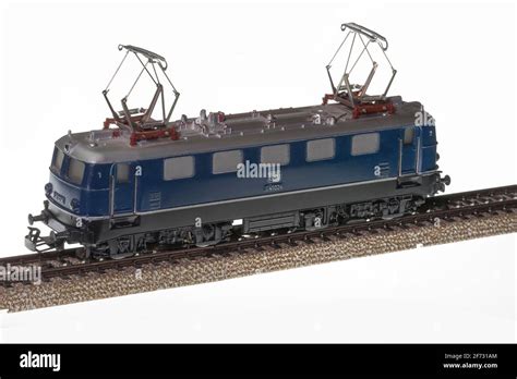 Electric Locomotive Maerklin H0 Db Class E 41 Of The 1960s On White