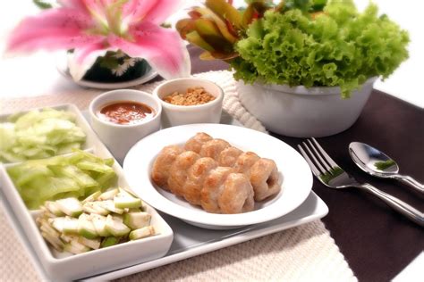 ร้าน แดงแหนมเนือง ในเมือง รีวิวร้านอาหาร