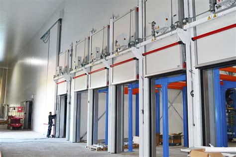Air Lock Vertical Sliding Doors Salco Insulated Doors Llc