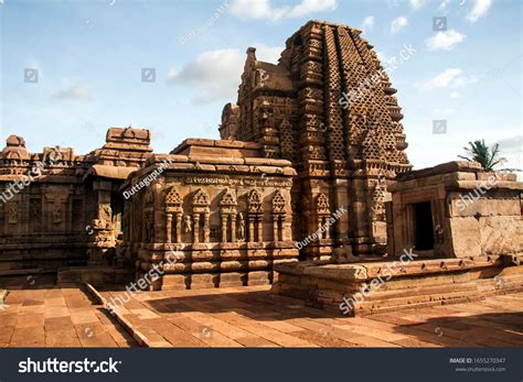 4 Kashi Vishveshwara Temple Bilder Stockfotos Und Vektorgrafiken