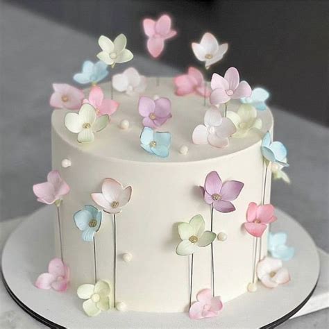 کیک روز دختر شیک 1404 با ایده های مد روز اینستاگرامی ستاره