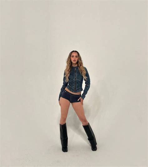 Lara Katseye Touch Outfit