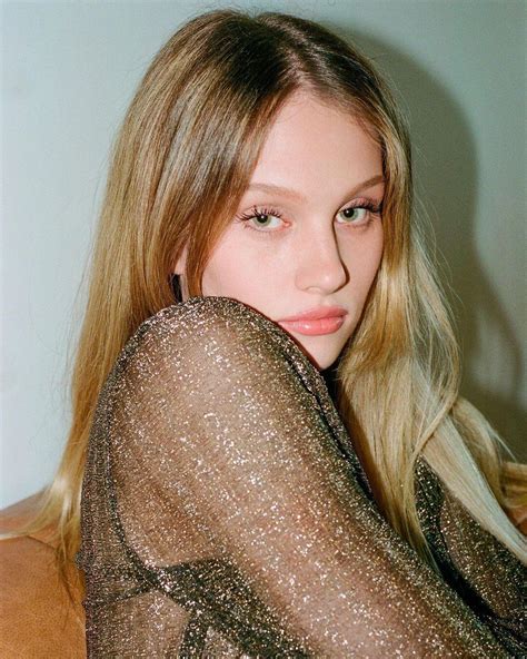 Hazel Graye R Prettygirls