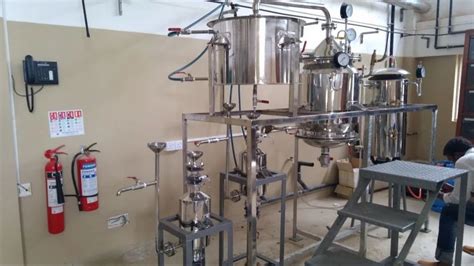 Small Essential Oil Distillation Capacity 5 Tpd At ₹ 50000piece In