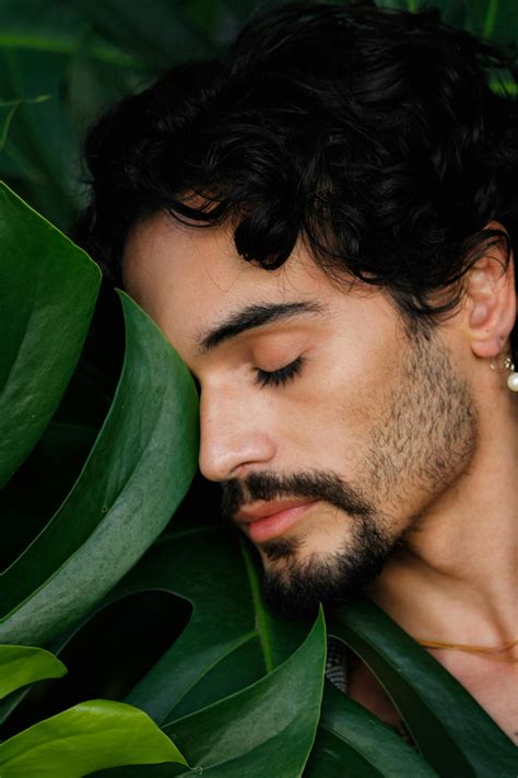 Beautifulbrunettelegsspread Photos Download The Best Free Beautiful