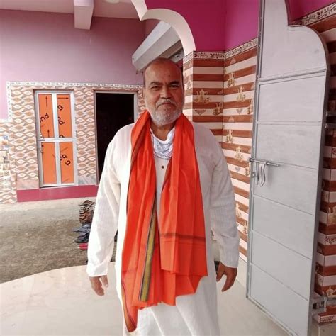 জননেতা ভীষ্মদেব ভট্টাচার্য হিন্দু মা ও ছেলের কথোপকথনঃ 🙄ছেলে মা তাজমহল এতো সুন্দর তাজমহল আমরা