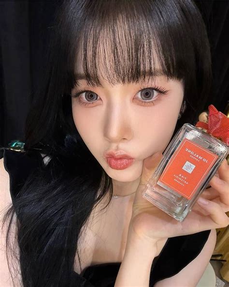 박남정 딸 시은 너무 짧아 아빠한테 혼나겠어 로맨틱한 백리스 벨벳 미니원피스룩 뷰티는 내운명