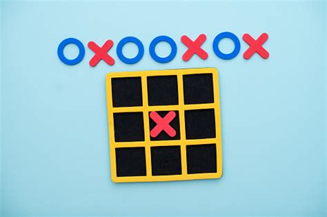 박하 사탕 발가락 게임 컨셉 Xo 윈 챌린지 어린이를 위한 발달 게임 평평한 위치 평면도 비즈니스 마케팅 전략 계획 개념입니다 0명에 대한 스톡 사진 및 기타 이미지