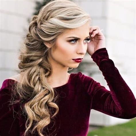 Dreamy Homecoming Hairstyles And Ways To Style Your Hair