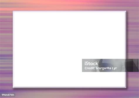 다 색된 줄무늬 테두리입니다 큰 흰색 사각형 화면 템플릿 최대 가로 조롱 추상 자주색 마젠타색 분홍색 배경입니다 스크랩북 사진 앨범 인사말 카드 엽서 포스터 전단지 웹