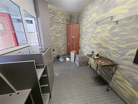 Сливен търговски обект Магазин Офис 15 кв м Партер Тухла Готов завършен Магазини Офиси Каби