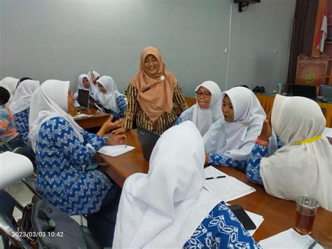 Peningkatan Kapasitas Pendidik Paud Dengan Tema Implementasi Kurikulum