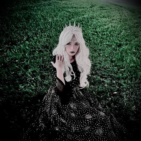 Ashley Rickards Estranho 2024 Tudo Que Rolou No Teen Choice Awards