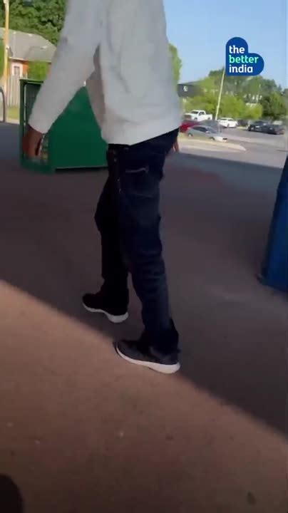 A Daughters Heartwarming Reaction When Her Father Paid Her A Surprise