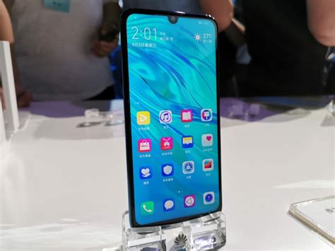 Huawei Maimang With Super Wide Triple Camera Launched In China