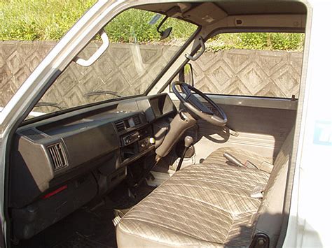 Mazda Bongo 1983 1984 1985 1986 1987 цельнометаллический фургон 3