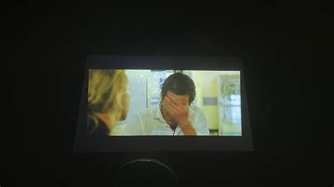 어디서든 영화관을 만들어주는 빔프로젝터