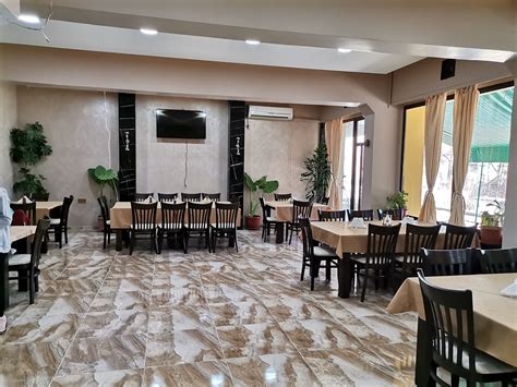 Кино След като майка и син претърпяват автомобилна катастрофа те биват преследвани от Бамби