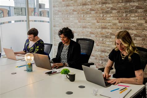 How Learning Styles Impact Workplace Training Elizabeth Raine