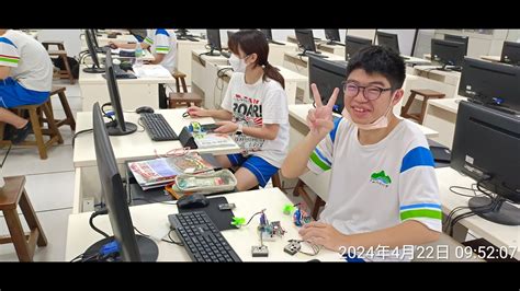 影片 高三多元選修Arduino玩創客 空氣品質隨身量 課程場景與作品初步成果 YouTube