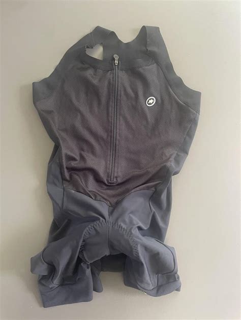 Assos Uma Gt Einteiler Radhosen Gebraucht In Zürich Für Chf 11 Mit Lieferung Auf Ricardo