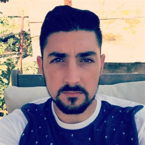 Eric Simonet Directeur Adjoint De Magasin Carrefour Contact Linkedin