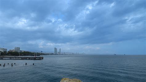 키프로스 리마 솔 몰로스 해안가 산책로 및 올림 피아 해안 및 금융 센터의 경치 좋은 전망 1 0명에 대한 스톡 사진 및 기타 이미지 Istock