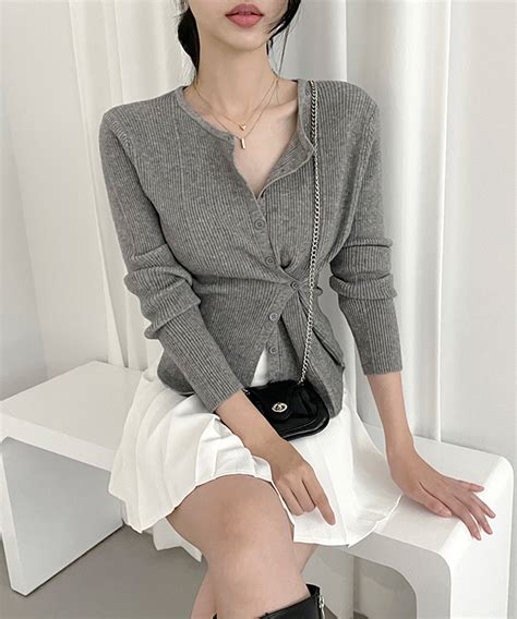 일부 당일 💕허리잘록💕체이트 라운드넥 가을 간절기 봄 옆단추 골지 니트 랩 가디건 하객룩 오피스룩 출근룩 결혼식 데이트룩 슬림핏 랩니트 에이블리