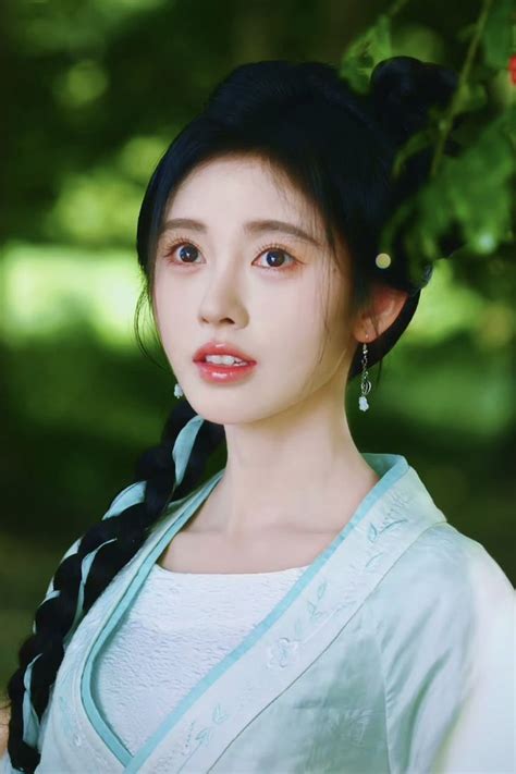 Ghim Trên Ju Jing Yi Trong 2024 Nữ Thần