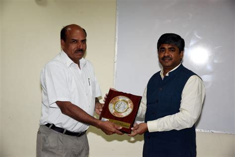 Industry Meet On Emergency Retrieval System For Power Lines Csir Serc