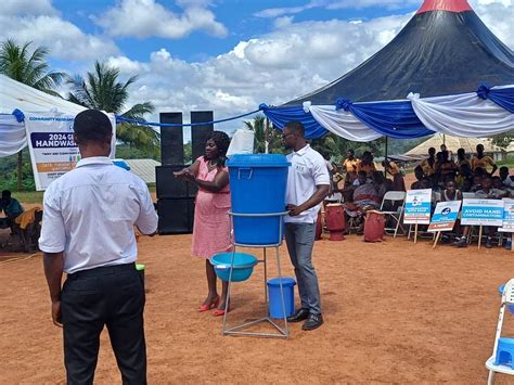 Beyond Infrastructure Why People Powered Networks Matter In Large