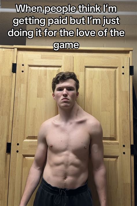 Influencer Has Worked Out Only One Trap For Nearly A Year And Completely Transformed One Side Of