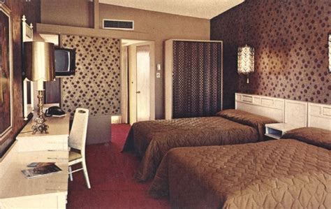 35 Vintage Postcards Show The Interior Of Bedrooms In The 1950s And