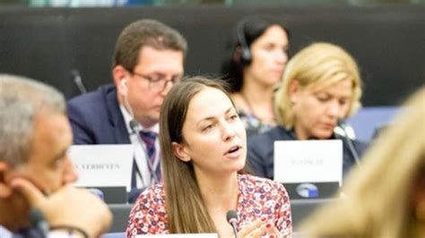 Ева Майдел и Община Велико Търново с инициатива за насърчаване на четенето Новини бг