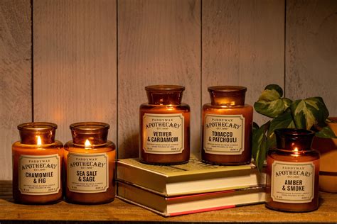 Apothecary 8 Oz Candle Vetiver Cardamom Paddywax