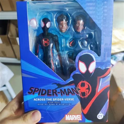 โมเดลฟิกเกอร์ Revoltech Articulado Spiderman Amazing Yamaguchi Spider