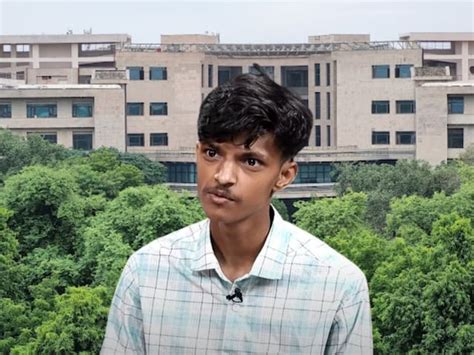 पिता के साथ घरों में लगाते थे टाइल लोगों के मिले ताने हालातों के आगे नहीं टेके घुटने Jee