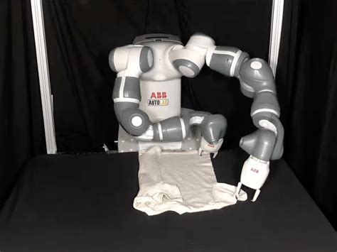 Meet The Worlds Speediest Laundry Folding Robot Popular Science