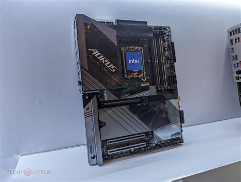 GIGABYTE Showcases Intel Z890 Arrow Lake and AMD X870E Zen 5 ...